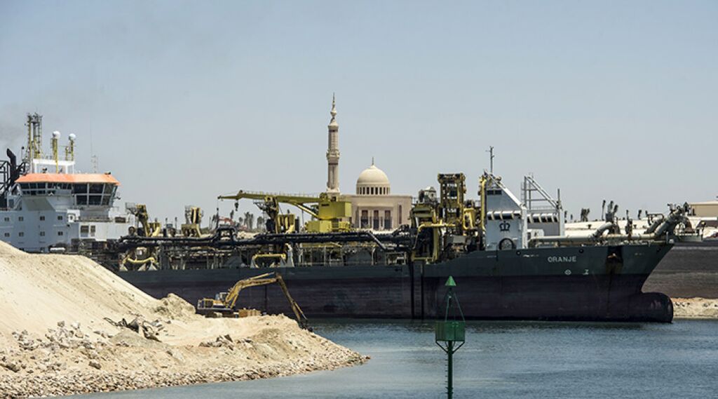 New Suez Canal to Boost Trade, Bait Iran | theTrumpet.com