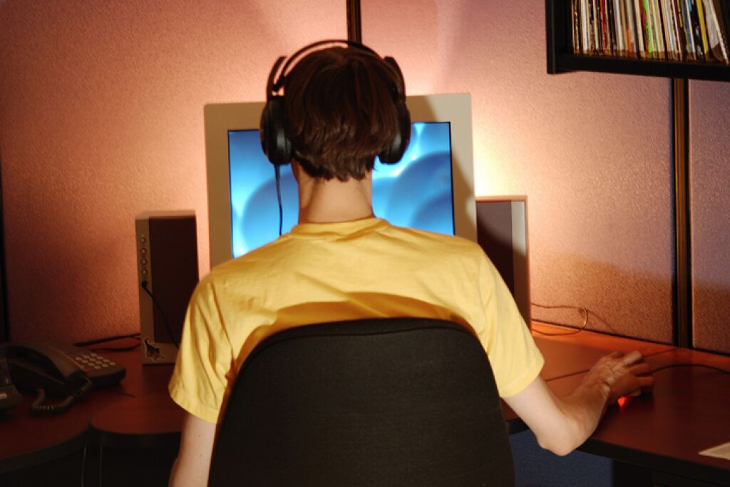 Internet Overuse an Extreme Addictive Disorder | theTrumpet.com