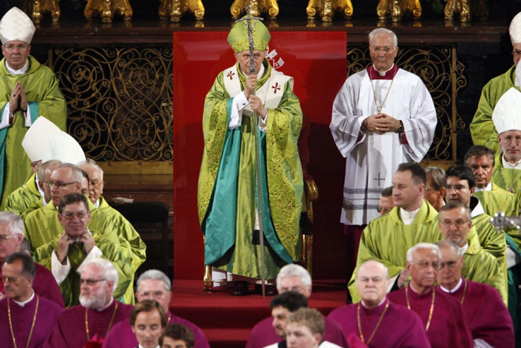 Pope: Sunday Worship a "Necessity" For All | theTrumpet.com