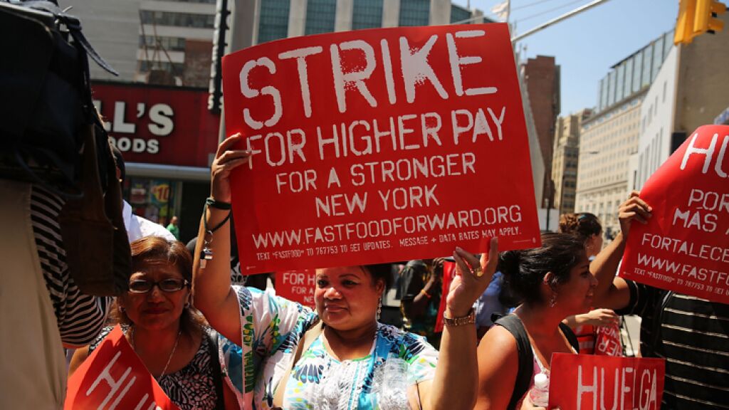 Low Wage Earners Protest for More Money | theTrumpet.com