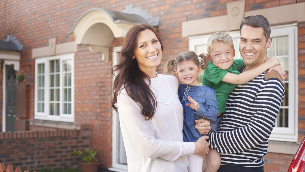 Why Is America's Middle Class Shrinking? | theTrumpet.com