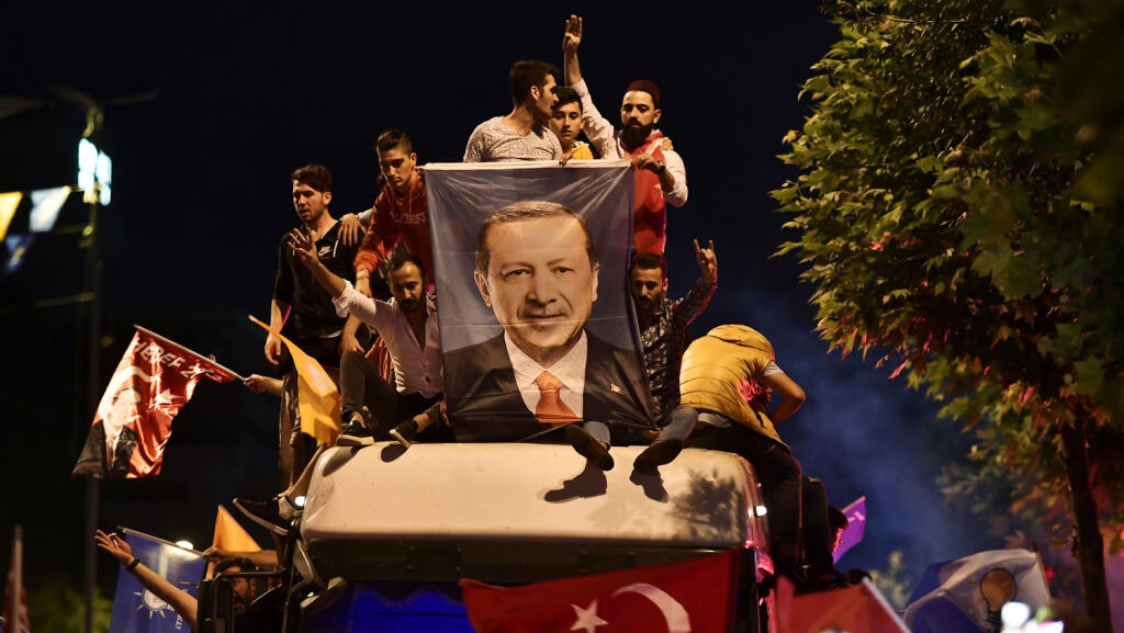 Turkey’s Democratic Push Toward Dictatorship | theTrumpet.com