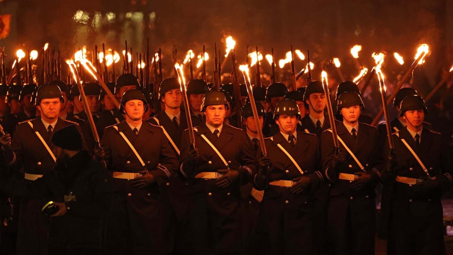 German Troops Parade by Torchlight at Reichstag | theTrumpet.com