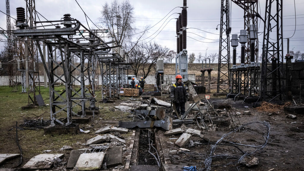 Kyiv Prepares for Evacuation as Russia Destroys Power Stations ...